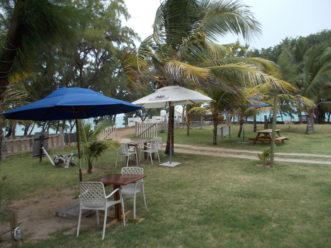 Restaurant - Gravier Beach House - Rodrigues Gravier Beach House ...