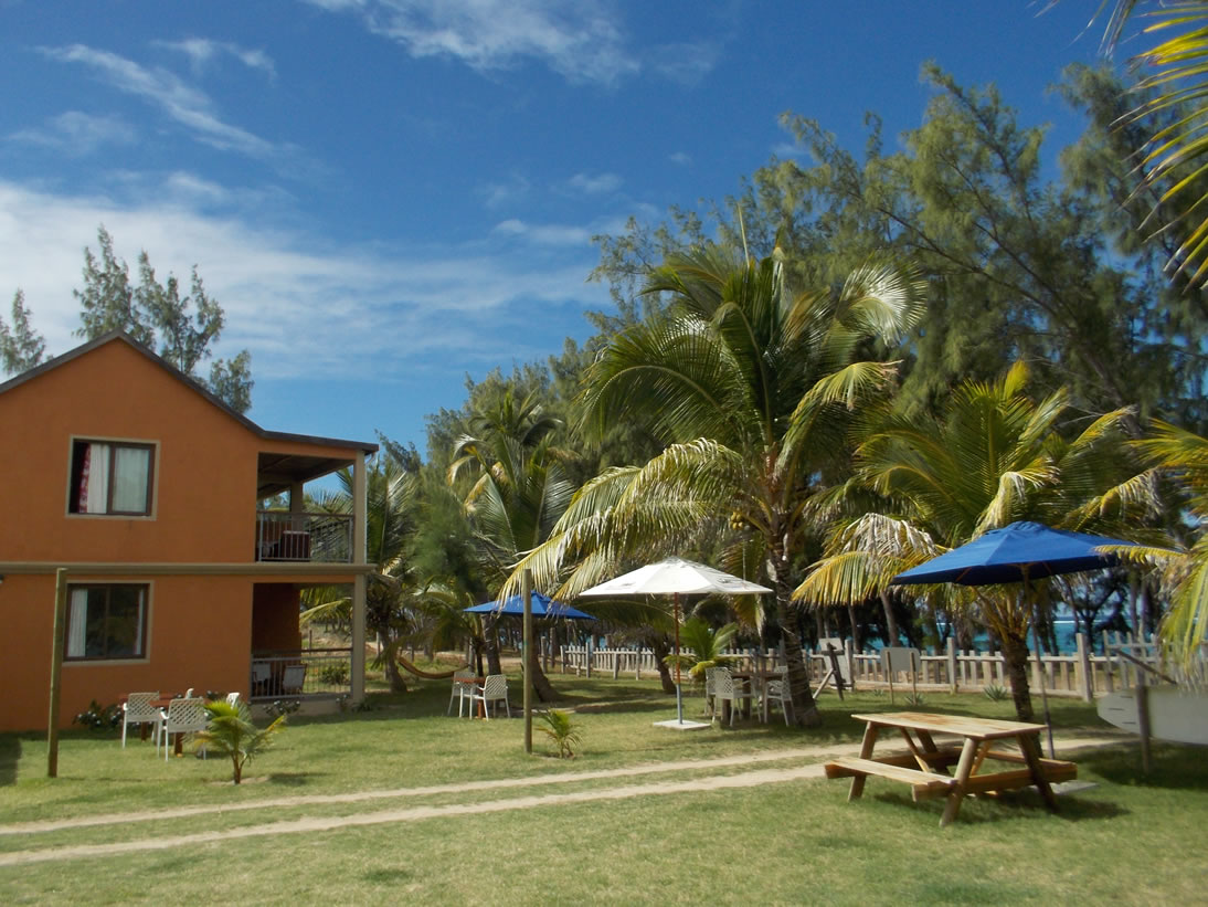 Restaurant - Gravier Beach House - Rodrigues Gravier Beach House ...