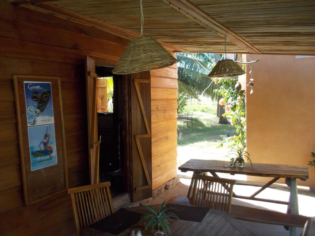 Restaurant - Gravier Beach House - Rodrigues Gravier Beach House ...
